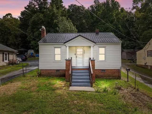 3BR/1BA 434 Peachtree St, Asheboro, NC 27203