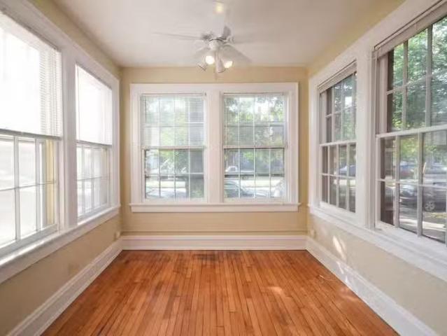 3BR/2.0BA 12 S Arthur Ashe Blvd