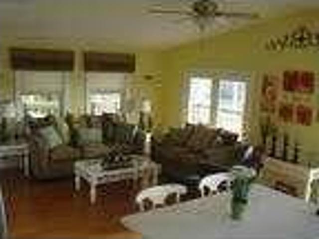 3br 1100ftÂ² Smith Mountain Lake Waterfront House