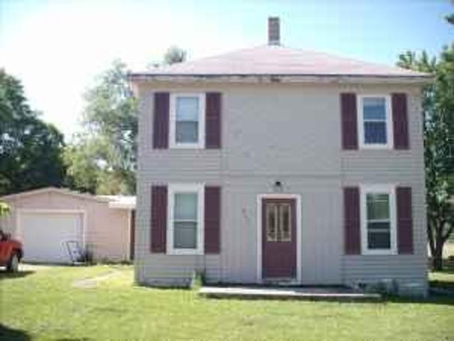 3br 1400ft² Elbow Lake, MN Owner Financing w/ down month! 911 3rd Street SE, Elbow Lake, MN 56531 map for sale in Fargo, North Dakota
