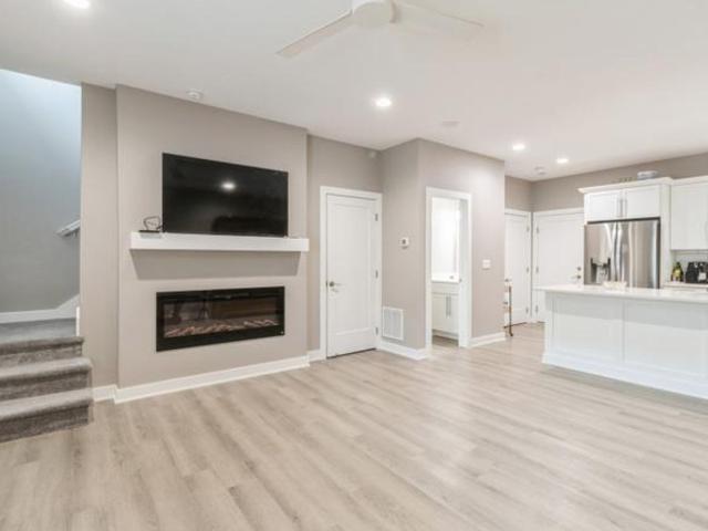 3BR 2.5bath Townhome Available in Waukee
