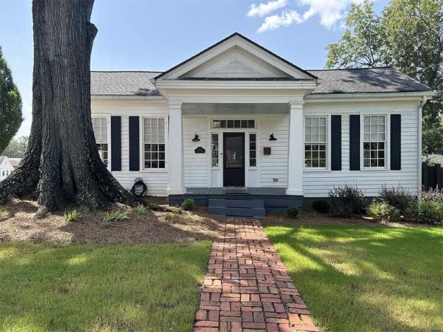 3BR / 2BA HOUSE FOR RENT