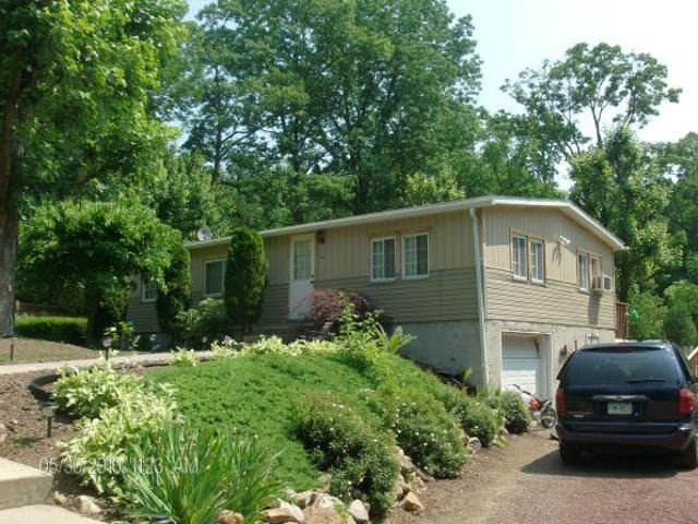 3br Ranch home on 1 acre Walnutport for sale in Allentown, Pennsylvania