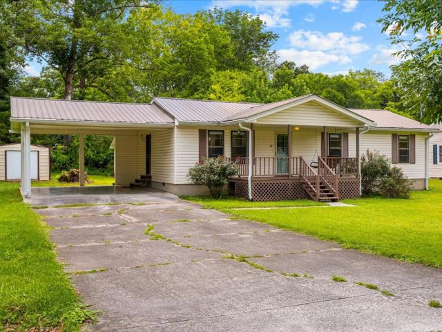 3BR Rental in Quiet Fort Oglethorpe Neighborhood – Minutes from Battlefield Parkway & Chickamauga Park | Available Now