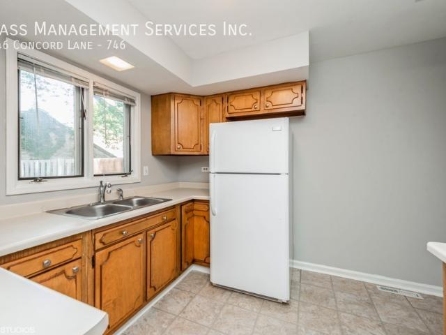 3D tour available! Beautiful 2 bedroom 1.5 bathroom duplex, outdoor parking included, private deck