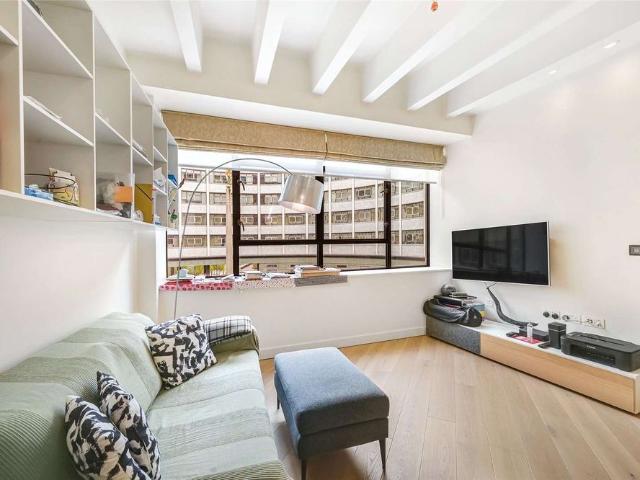 3D Virtual Tour: A stunning one bedroom apartment in the Television Centre