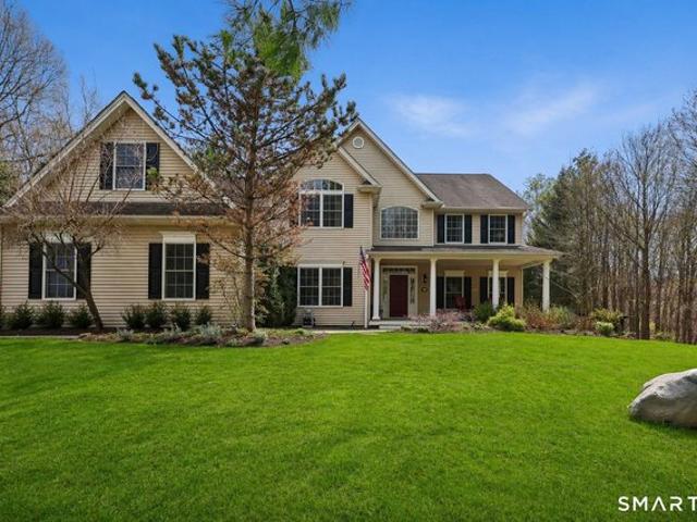 3E E Lake Rd, Danbury, CT 06811