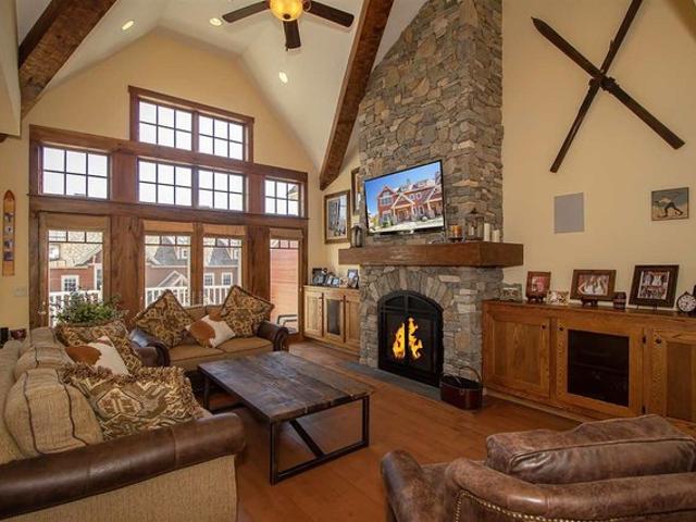 3F Slalom Ln, Dover, VT 05356