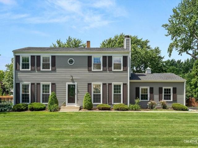 3N188 Joan Dr, Saint Charles, IL 60175
