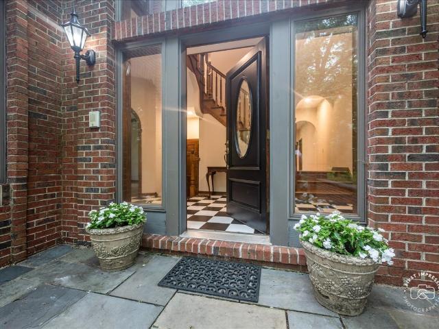 3N221 Springwood Lane