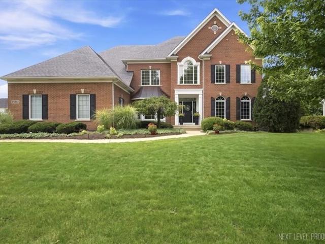 3N956 Walt Whitman Rd, Saint Charles, IL 60175