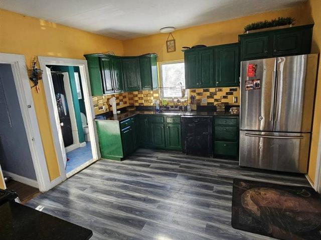 3rd Floor Room Large Shared Home