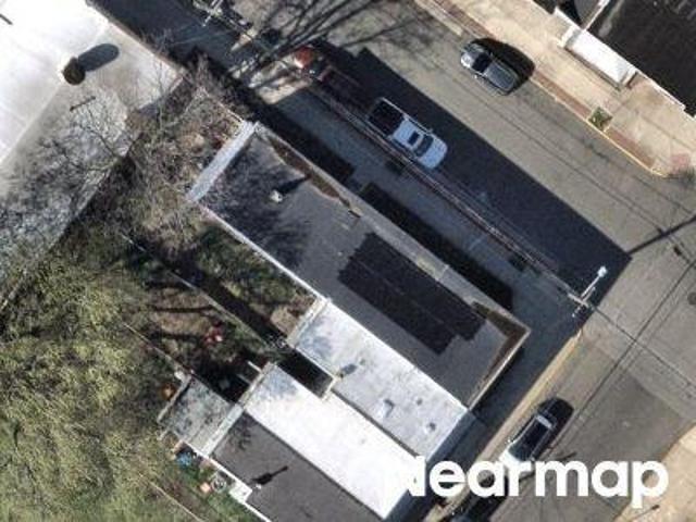 3rd St