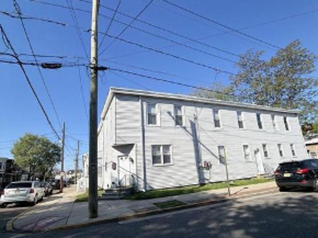 3rd St