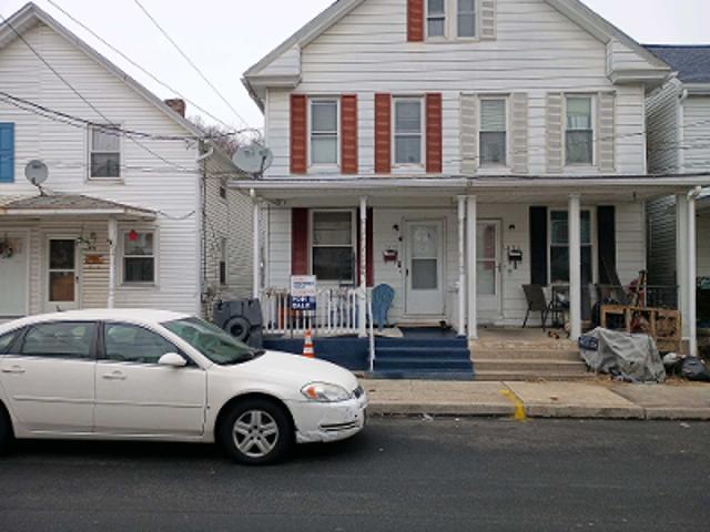 3rd St