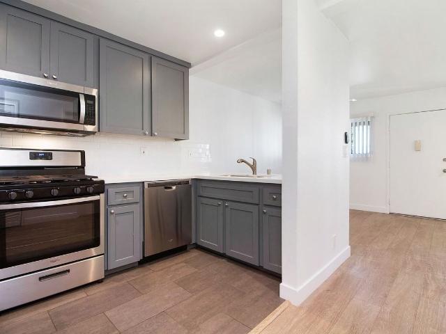 3rd Street Complex 1 Bedroom Apartment for Rent at 1316 E 3rd St, Long Beach, CA 90802 Bixby Park