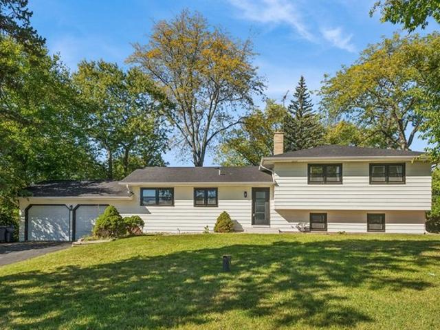 3S126 Park Blvd, Glen Ellyn, IL 60137