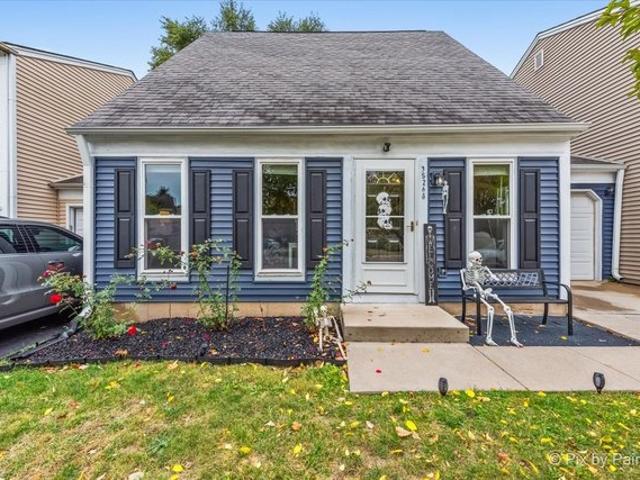 3S268 Twin Pines Dr, Warrenville, IL 60555