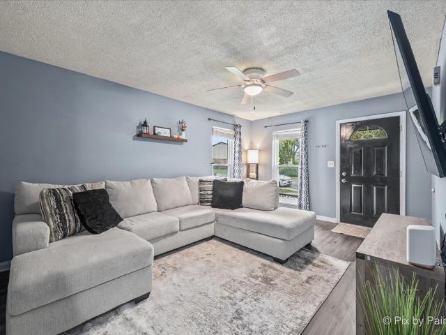 3S268 Twin Pines Drive