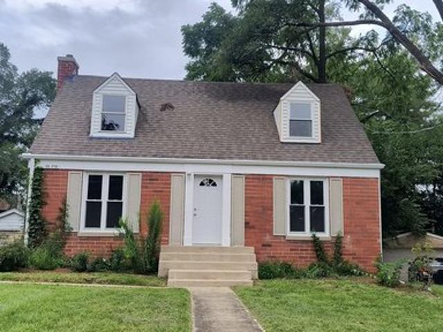3S276 Gates Pl, Warrenville, IL 60555