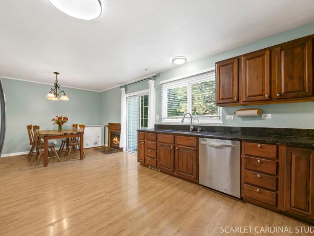 3S340 Blackthorn Lane