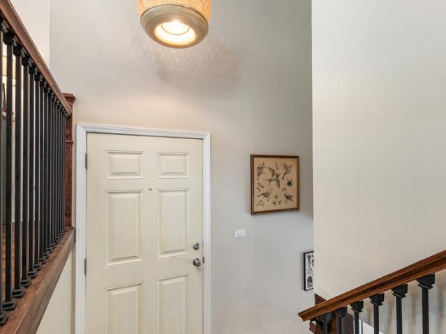 3S407 Chestnut Court