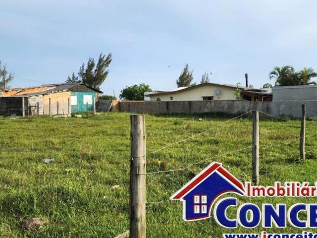 T142 Terreno de esquina localizado no balneário Albatroz