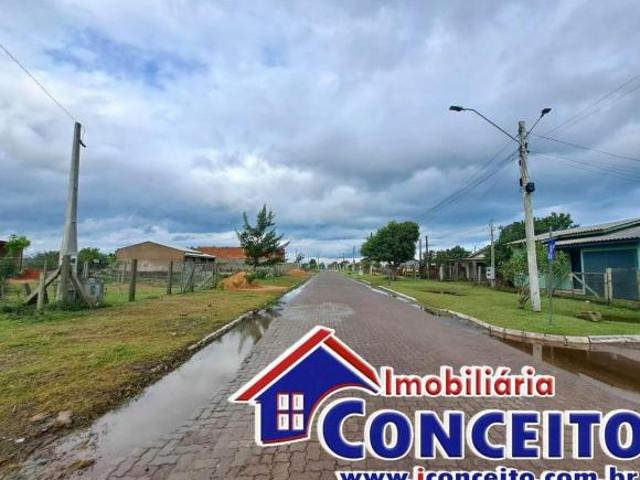 T153 Ótimo terreno medindo 300m² localizado em região de moradores