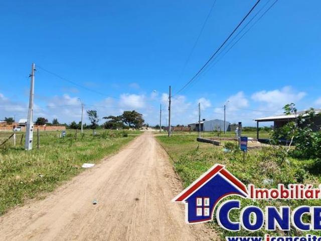 T166 Excelente lote em região de moradores no balneário Marisul