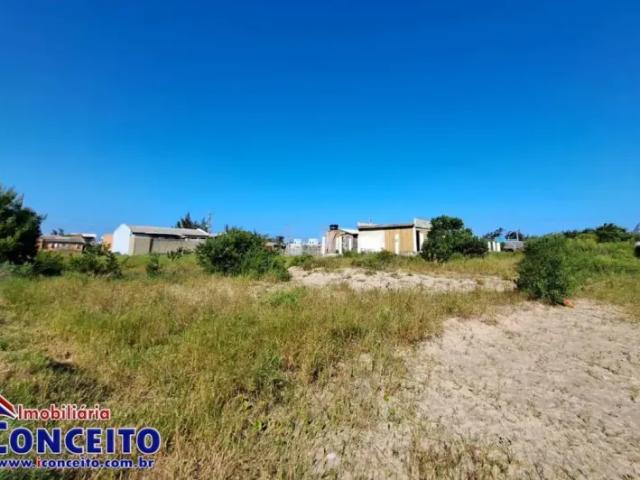 T174 Excelente terreno em região de moradores no balneário Marisul