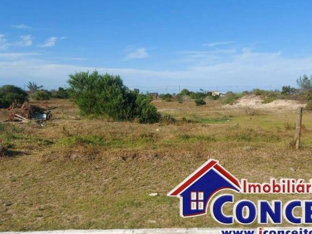 T209 Excelentes lotes medindo 300 m² no balneário de Santa Terezinha