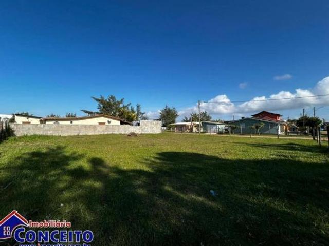 T233 Terreno medindo 150 m² no Balneário Albatroz