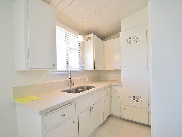 t2504 1 Bedroom Apartment for Rent at 2504 Aviation Blvd, Redondo Beach, CA 90278 North Redondo Beach