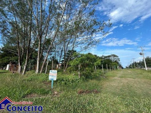 T414 Terreno com área de 300 m² situado a 400m do mar no Balneário Imara