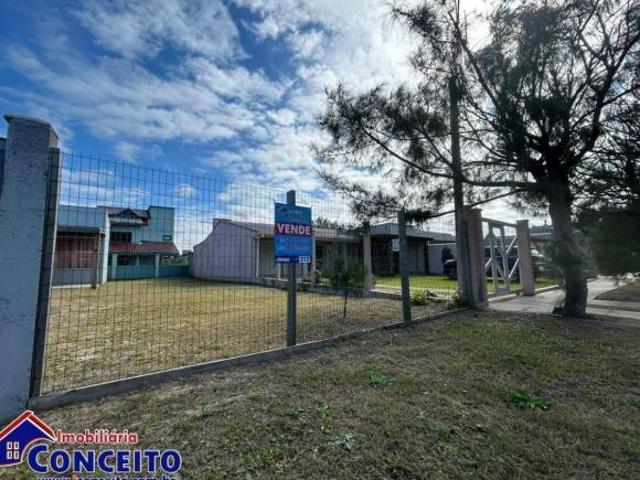 T428 Ótimo Terreno próximo ao mar com 150m² de área no Bal. Presidente