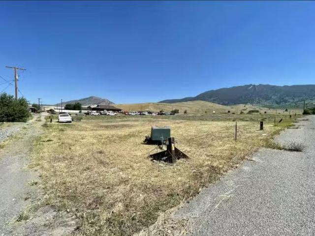 t BD JOSEPHINE STREET, BUTTE, MT 59701 Single Family Residence.