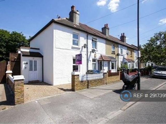 Tamworth Lane, Mitcham, CR4 2 bed end of terrace house to rent £1,900 pcm £438 pw