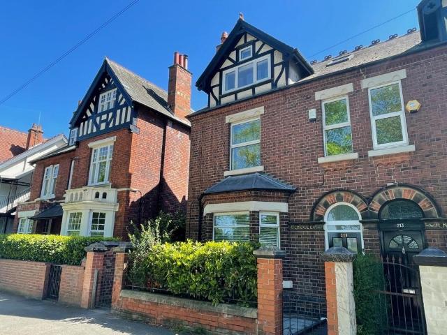 Tamworth Road, Long Eaton NG10 4 bed semi detached house to rent £1,895 pcm £437 pw