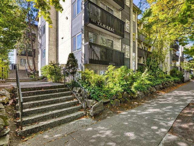 Tamarac Apartments 2 Bedroom Apartment for Rent at 4733 17th Ave Ne, Seattle, WA 98105 University District