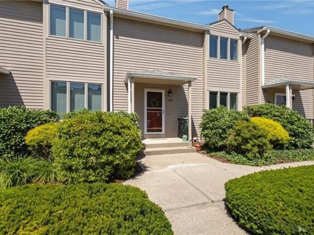 Tamarac Dr Unit B, Smithfield, Home For Sale