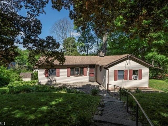 Tamarack Trl, Hardyston, Home For Sale