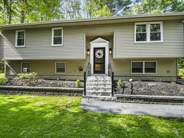 Tamarack Ln, Raymond, Home For Sale