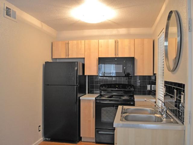 Tambaleo Apartments Studio Apartment for Rent at 2208 S 5th St, Austin, TX 78704 Bouldin Creek