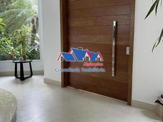 Tamboré 1 Moderna e recém reformada 1000 m2, 4 suítes