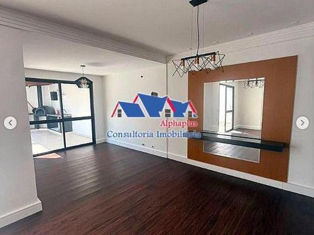 Tamboré 5 165 m2, 3 dorms, churrasqueira e jardim gramado