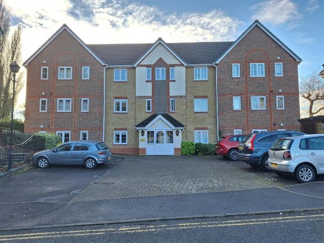 Tamesis Place, Patrick Road RG4, 2 bed flat to rent, £1,650 pcm | PrimeLocation