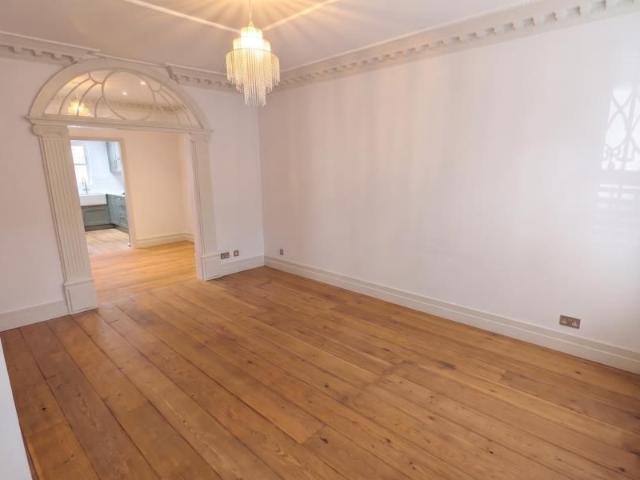 Tamerton Square, Woking 4 bedrooms Property for lettings Seymours