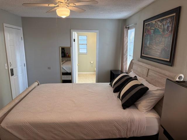 Tampa Florida 33614 Centrally Located Room