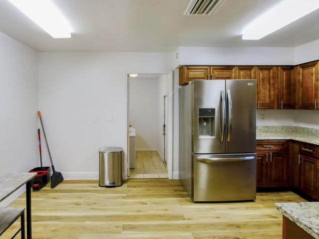 Tampa House with Dining area. Spacious & comfy