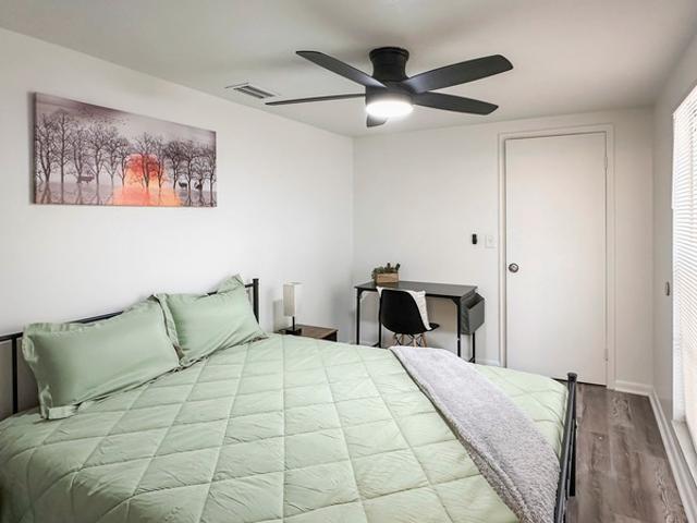 Tampa House with Dining area. Spacious & homey